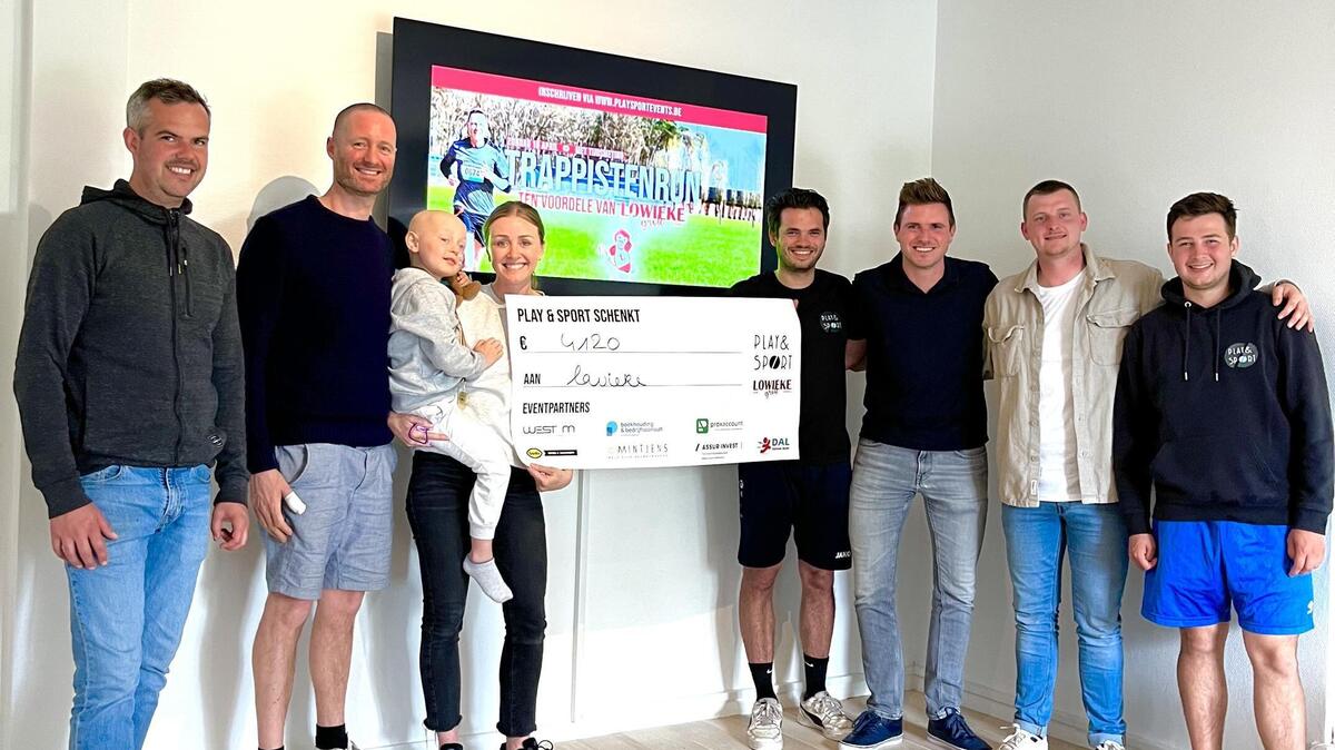 Straffe superheld Lowie (5) komt zelf cheque Trappistenrun ophalen | GVA